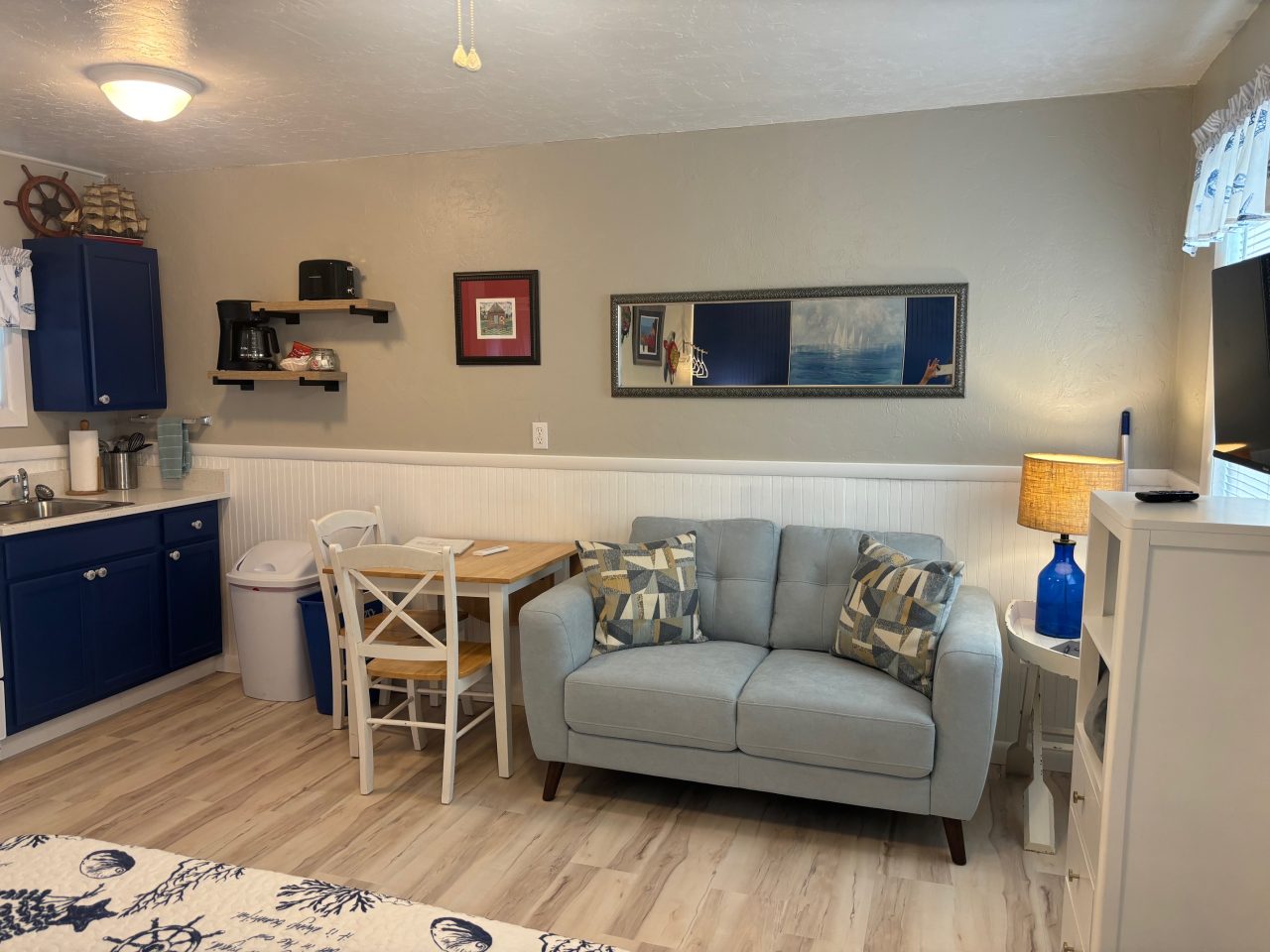 Cottages | Pirates Cove Cottages